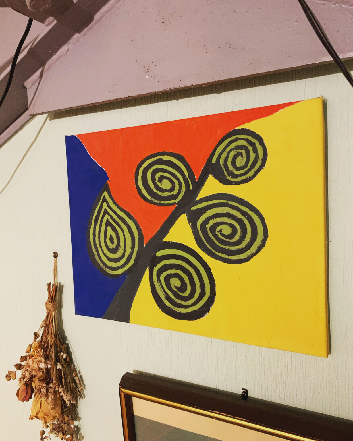 【壁に絵を飾ろう】オシャレな額縁で自分好みのインテリア